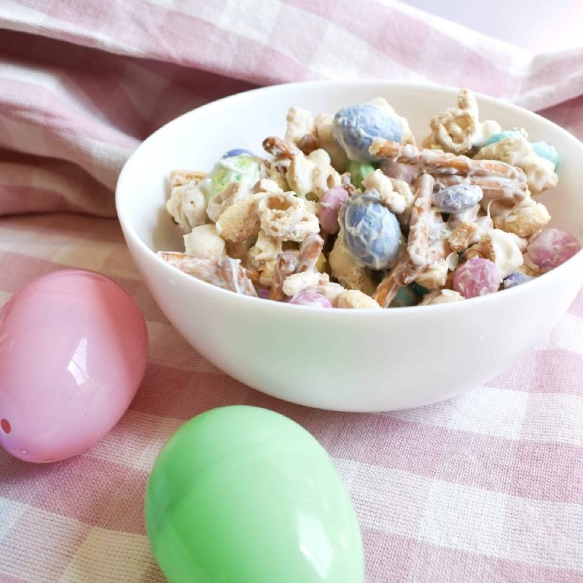 Bunny Bait Easter Snack Mix Recipe